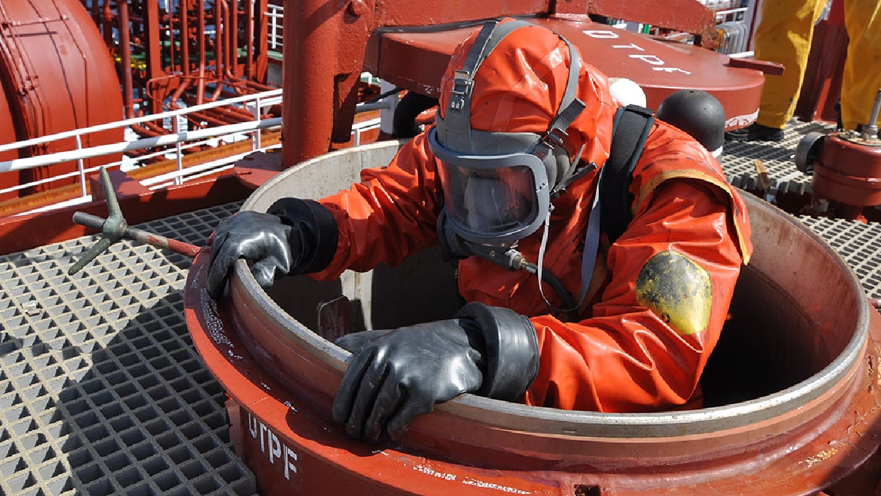 Enclosed space - Entry operation • SQLearn